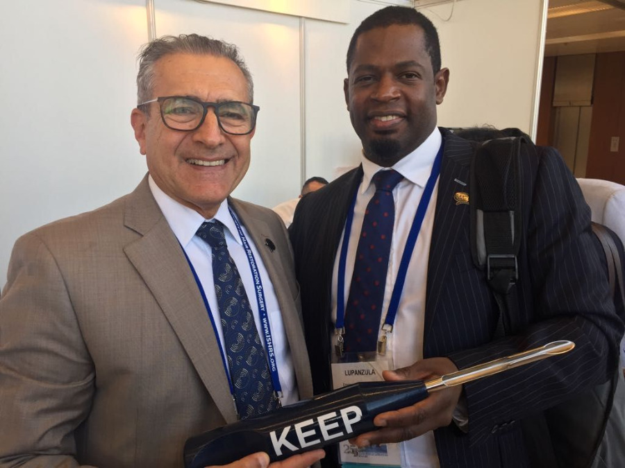 Matérias - Dr. Calixto Participa de Congresso em Praga - República Checa